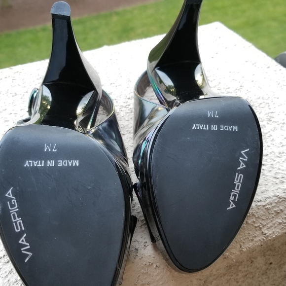 Via Spiga | Shoes | Iridescent Petrol Or Oil Slick Platform Heels Sz ...